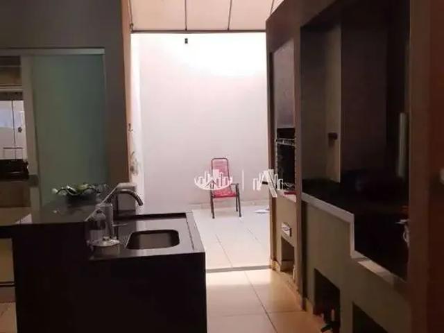 Casa / Sobrado para Venda em Londrina/PR Jardim Oriente 4 Quartos