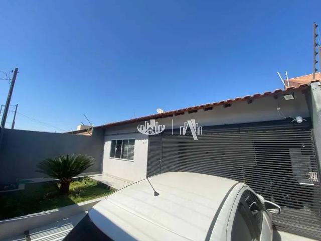 Casa / Sobrado para Venda em Londrina/PR Jardim Portal dos Pioneiros 3 Quartos