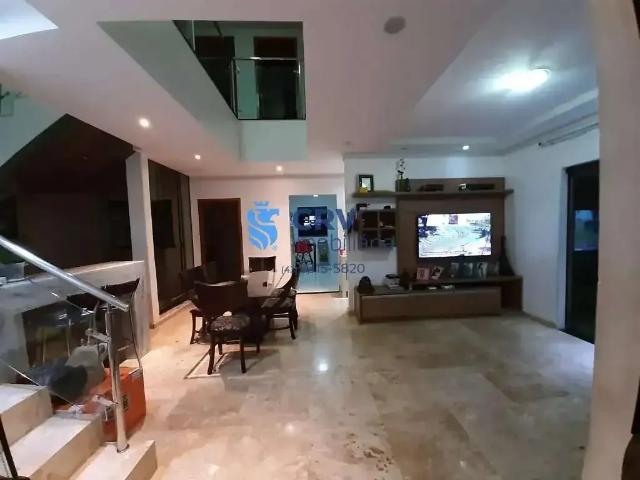 Casa / Sobrado para Venda em Londrina/PR Jardim Planalto 4 Quartos