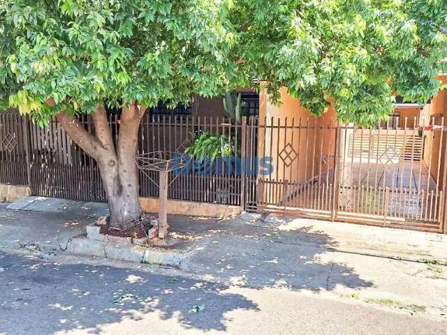 Casa / Sobrado para Venda em Londrina/PR Jardim Planalto 4 Quartos