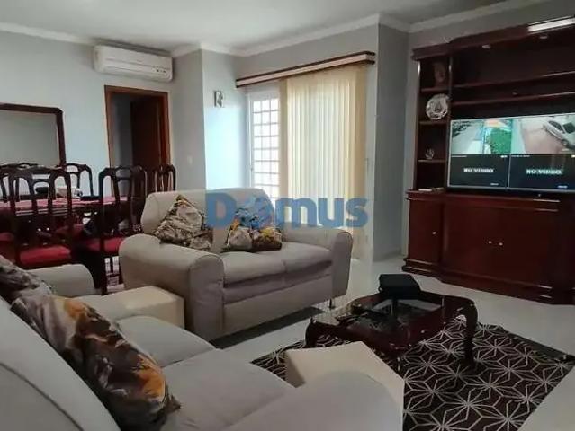 Casa / Sobrado para Venda em Londrina/PR Jardim Planalto 3 Quartos