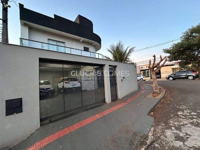 Casa / Sobrado para Venda em Londrina/PR Jardim Planalto 3 Quartos