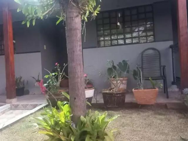 Casa / Sobrado para Venda em Londrina/PR Jardim Planalto 3 Quartos