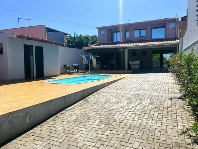 Casa / Sobrado para Venda em Londrina/PR Jardim Planalto 3 Quartos
