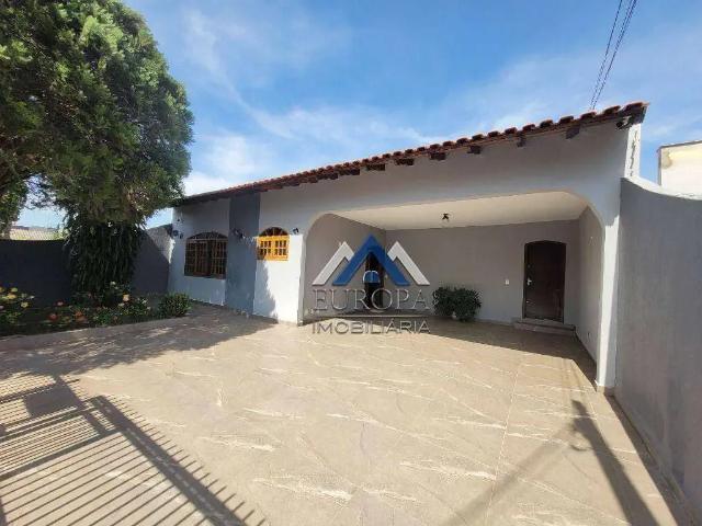 Casa / Sobrado para Venda em Londrina/PR Jardim Presidente 4 Quartos