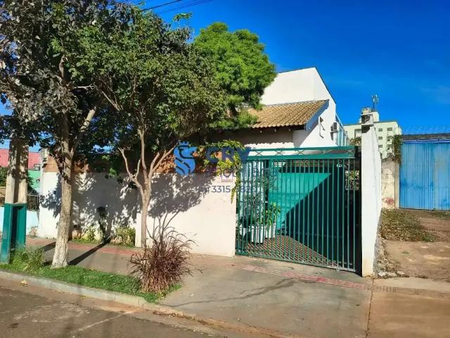 Casa / Sobrado para Venda em Londrina/PR Jardim São Paulo 4 Quartos