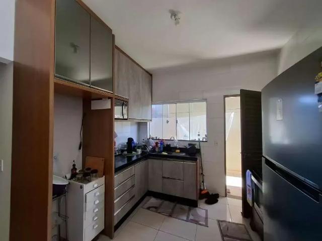 Casa / Sobrado para Venda em Londrina/PR Jardim São Paulo II 2 Quartos