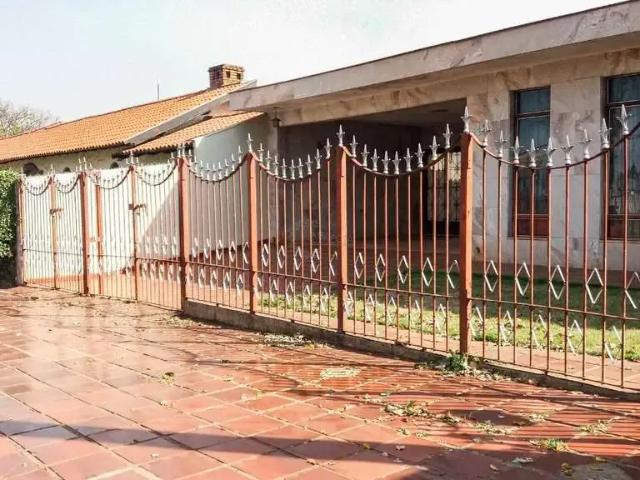 Casa / Sobrado para Venda em Londrina/PR Jardim Shangri la 3 Quartos