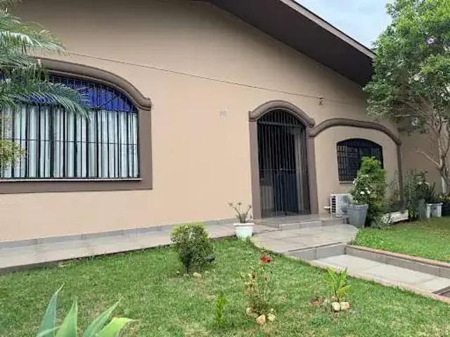 Casa / Sobrado para Venda em Londrina/PR Jardim Shangri la 3 Quartos