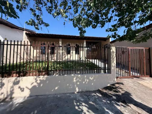 Casa / Sobrado para Venda em Londrina/PR Jardim Shangri la 3 Quartos