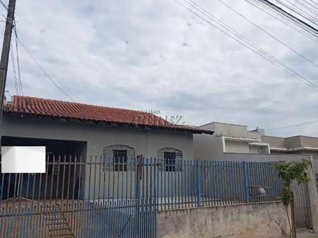 Casa / Sobrado para Venda em Londrina/PR Jatobá 3 Quartos