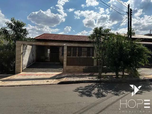 Casa / Sobrado para Venda em Londrina/PR João Paz 3 Quartos