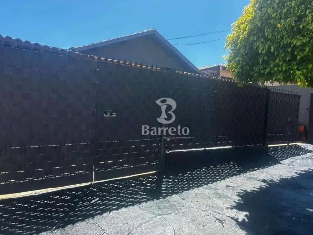 Casa / Sobrado para Venda em Londrina/PR João Paz 3 Quartos