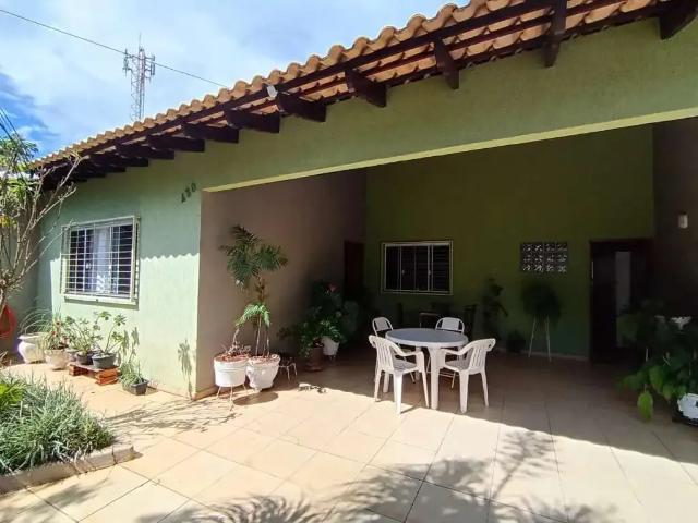 Casa / Sobrado para Venda em Londrina/PR Lago Juliana 3 Quartos
