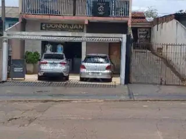Casa / Sobrado para Venda em Londrina/PR Leonor 4 Quartos