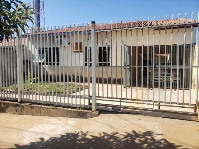 Casa / Sobrado para Venda em Londrina/PR Leonor 3 Quartos