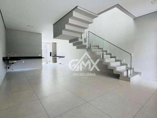 Casa / Sobrado para Venda em Londrina/PR Leonor 3 Quartos