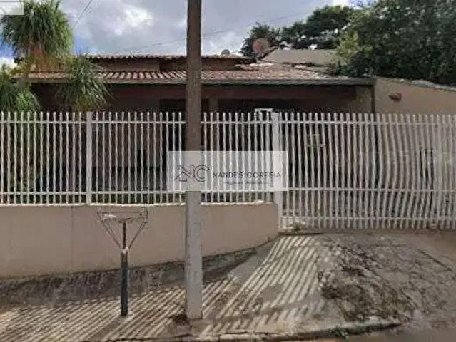 Casa / Sobrado para Venda em Londrina/PR Leonor 3 Quartos