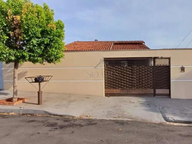 Casa / Sobrado para Venda em Londrina/PR Leonor 3 Quartos