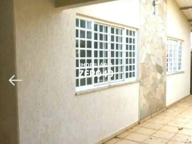Casa / Sobrado para Venda em Londrina/PR Leonor 3 Quartos