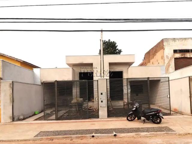 Casa / Sobrado para Venda em Londrina/PR Leonor 3 Quartos