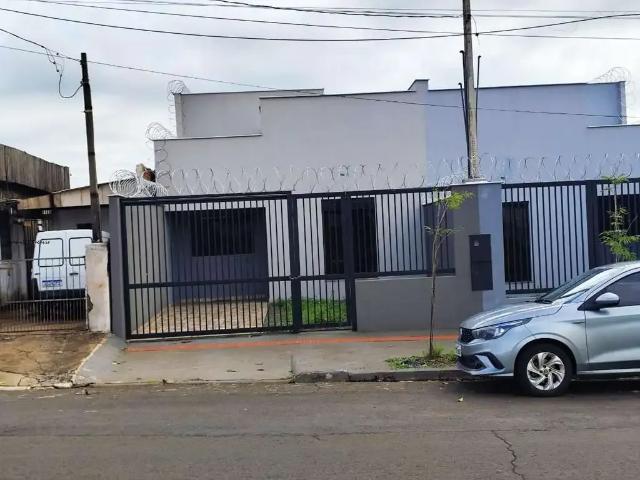 Casa / Sobrado para Venda em Londrina/PR Leonor 3 Quartos