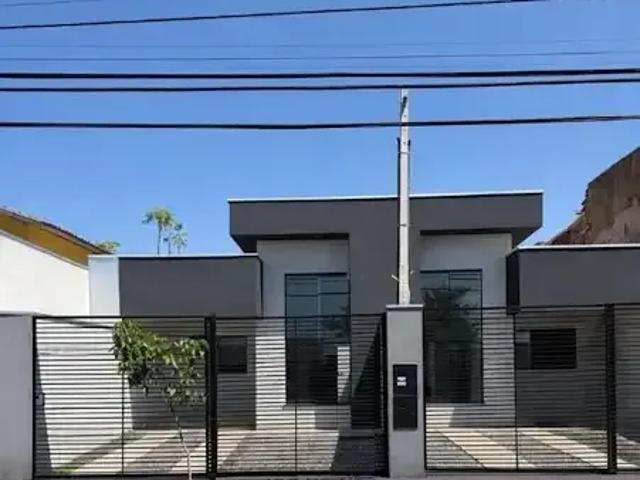 Casa / Sobrado para Venda em Londrina/PR Leonor 3 Quartos