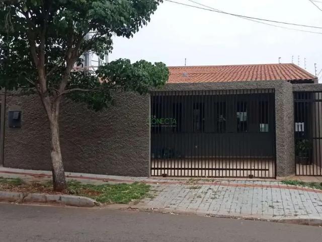 Casa / Sobrado para Venda em Londrina/PR Leonor 3 Quartos