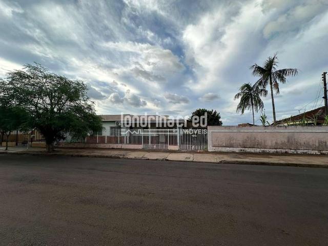 Casa / Sobrado para Venda em Londrina/PR Leonor 3 Quartos
