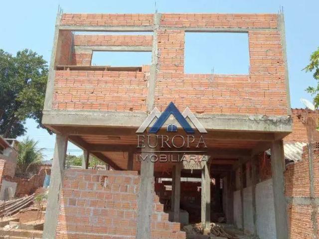 Casa / Sobrado para Venda em Londrina/PR Lindóia 3 Quartos