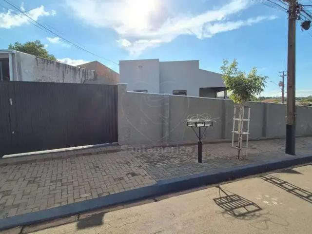 Casa / Sobrado para Venda em Londrina/PR Parigot de Souza 2 2 Quartos