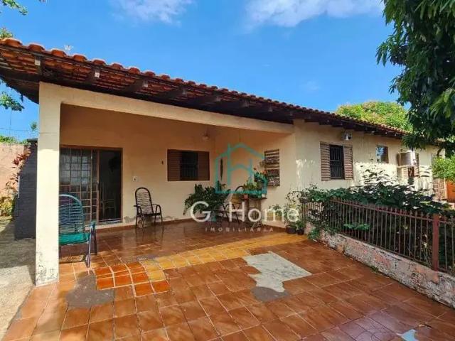 Casa / Sobrado para Venda em Londrina/PR Parigot de Souza 2 3 Quartos