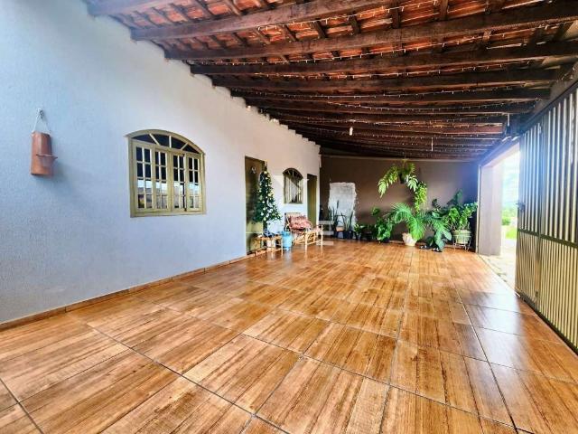 Casa / Sobrado para Venda em Londrina/PR Parque Leblon 2 Quartos