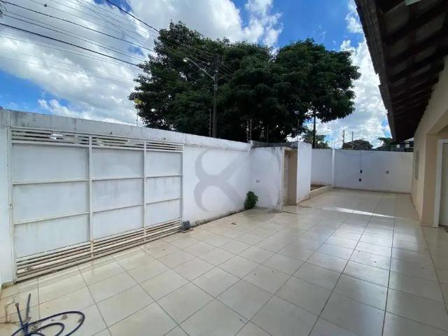 Casa / Sobrado para Venda em Londrina/PR Parque Residencial Alcântara 4 Quartos