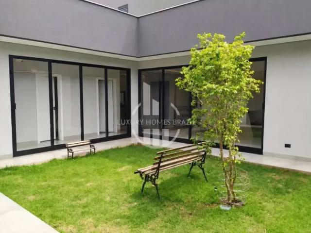 Casa / Sobrado para Venda em Londrina/PR Parque Residencial Joaquim Toledo Piza 3 Quartos