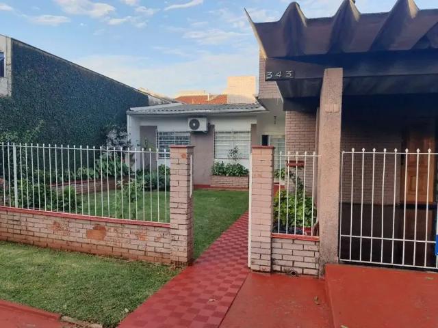 Casa / Sobrado para Venda em Londrina/PR Petrópolis 4 Quartos