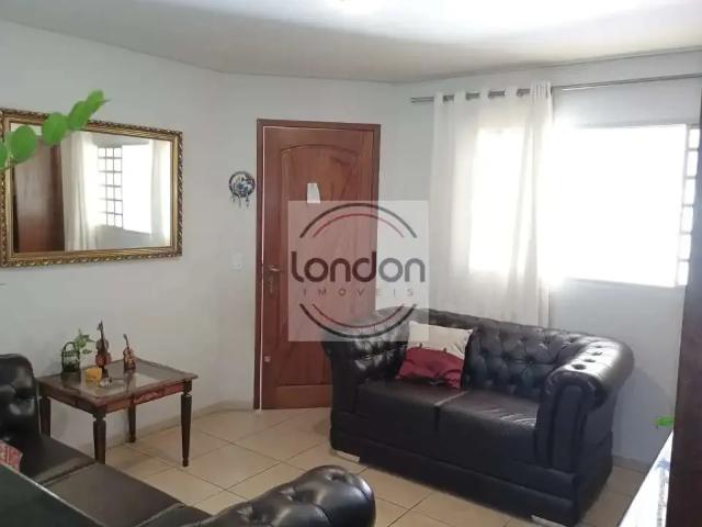 Casa / Sobrado para Venda em Londrina/PR Pinheiros 3 Quartos