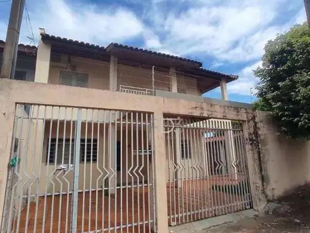 Casa / Sobrado para Venda em Londrina/PR Pinheiros 3 Quartos