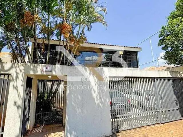 Casa / Sobrado para Venda em Londrina/PR Quebec 4 Quartos