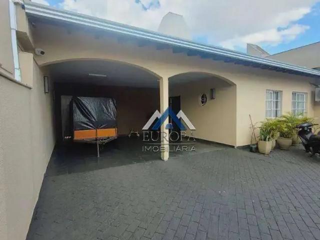 Casa / Sobrado para Venda em Londrina/PR Quebec 4 Quartos