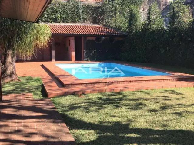 Casa / Sobrado para Venda em Londrina/PR Quebec 5 Quartos