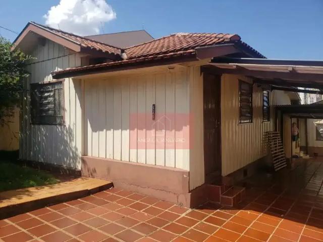 Casa / Sobrado para Venda em Londrina/PR Quebec 1 Quartos