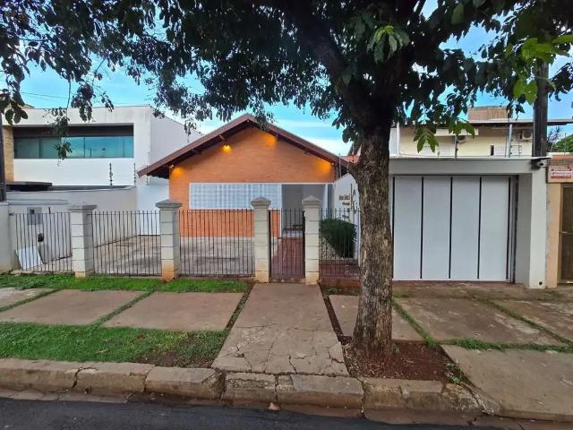 Casa / Sobrado para Venda em Londrina/PR Quebec 3 Quartos