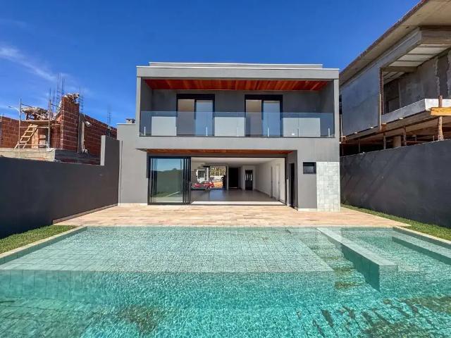 Casa / Sobrado para Venda em Londrina/PR Recanto do Salto 4 Quartos