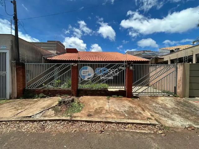 Casa / Sobrado para Venda em Londrina/PR Residencial José B Almeida 3 Quartos