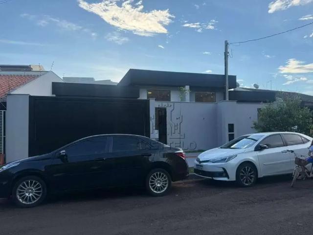 Casa / Sobrado para Venda em Londrina/PR Residencial José B Almeida 3 Quartos