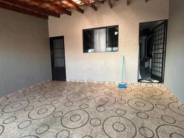 Casa / Sobrado para Venda em Londrina/PR Residencial Professora Marieta 3 Quartos
