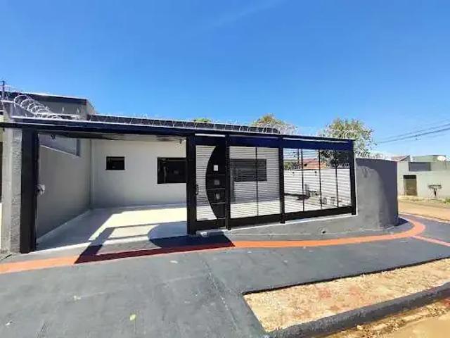Casa / Sobrado para Venda em Londrina/PR Residencial Quadra Norte 3 Quartos