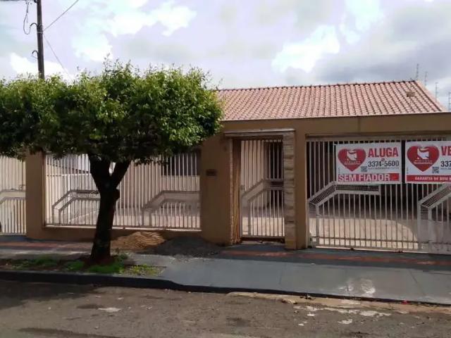 Casa / Sobrado para Venda em Londrina/PR Residencial Santa Rita V 3 Quartos