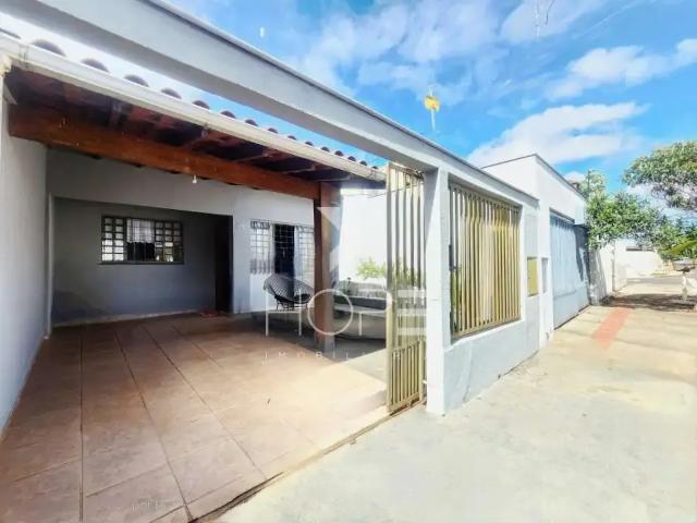 Casa / Sobrado para Venda em Londrina/PR Residencial Veneza 3 Quartos